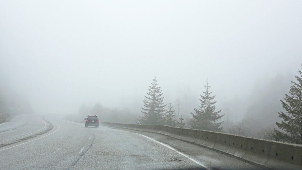 The Dos and Don’ts of Driving in Fog - AMA