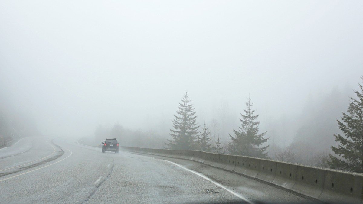 The Dos and Don’ts of Driving in Fog - AMA