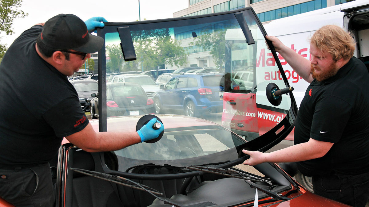 Windshield Repair: Dealing with Chips, Cracks and… Cameras? - AMA
